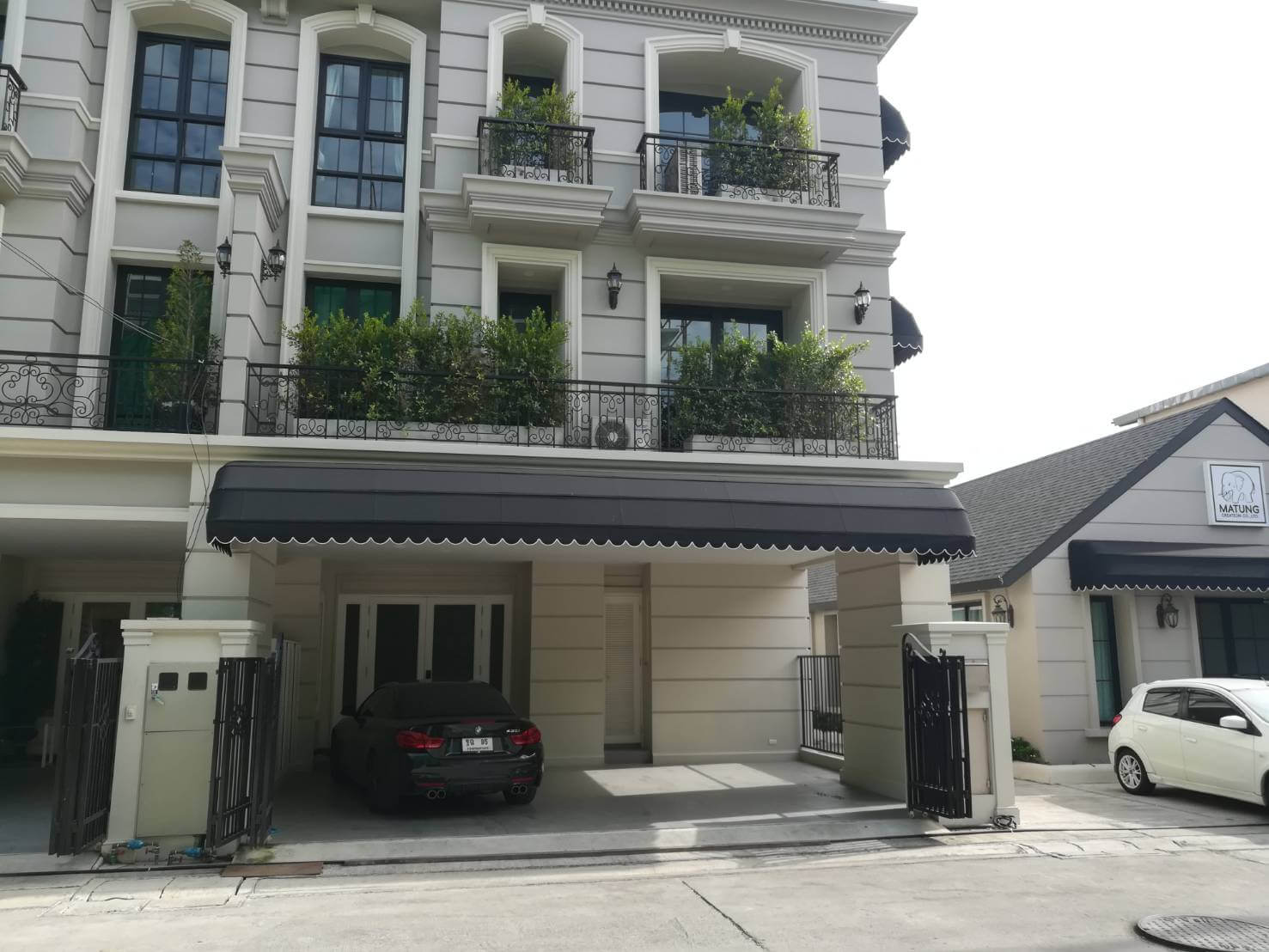 Materials RoomCanopy Type A-2